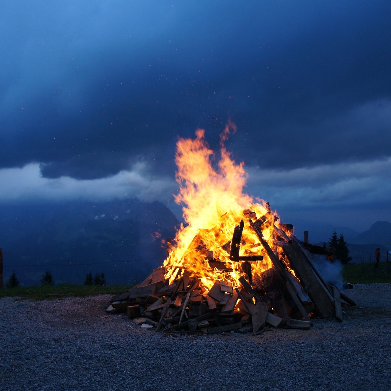 Zweckfeuer – Landes-Feuerwehrverband Tirol